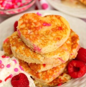 27 Fun Valentine’s Day Breakfast Ideas to Make for Your Kids